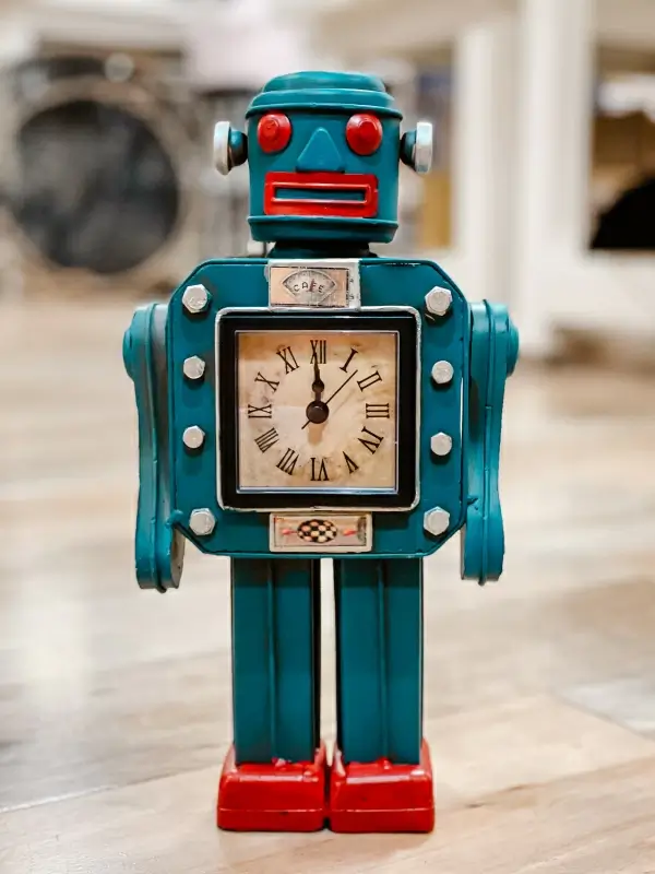Robot toy clock picture closeup blurred Photos in .jpg format free and ...